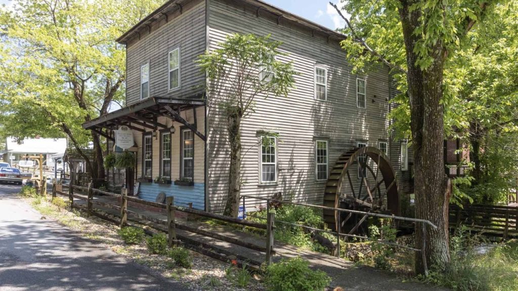Olde Mill Inn Bed & Breakfast | Cumberland Gap, Tennessee