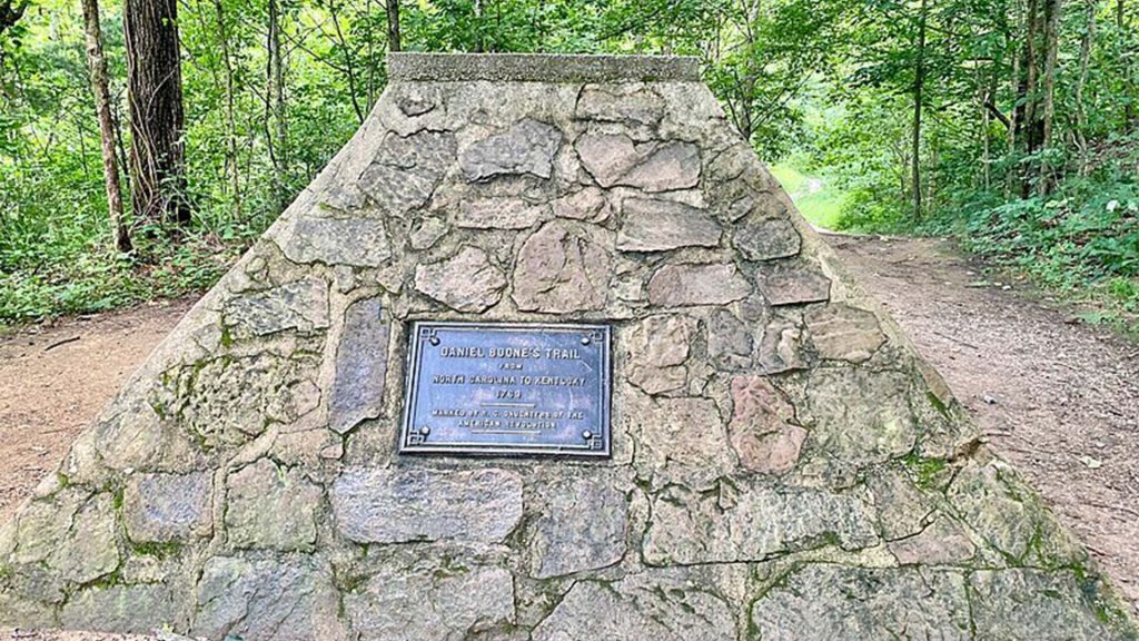 Daniel Boone Monument | Cumberland Gap, Tennessee